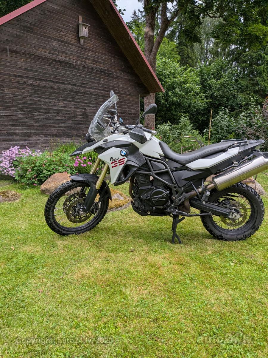 Balts BMW F 800GS 2012 Tallina, ar dzinēja tilpumu 0.80 L un nobraukumu 50 tūkst. km par 5999 €, foto 1 vietnē AUTOMOTO.COM.LV