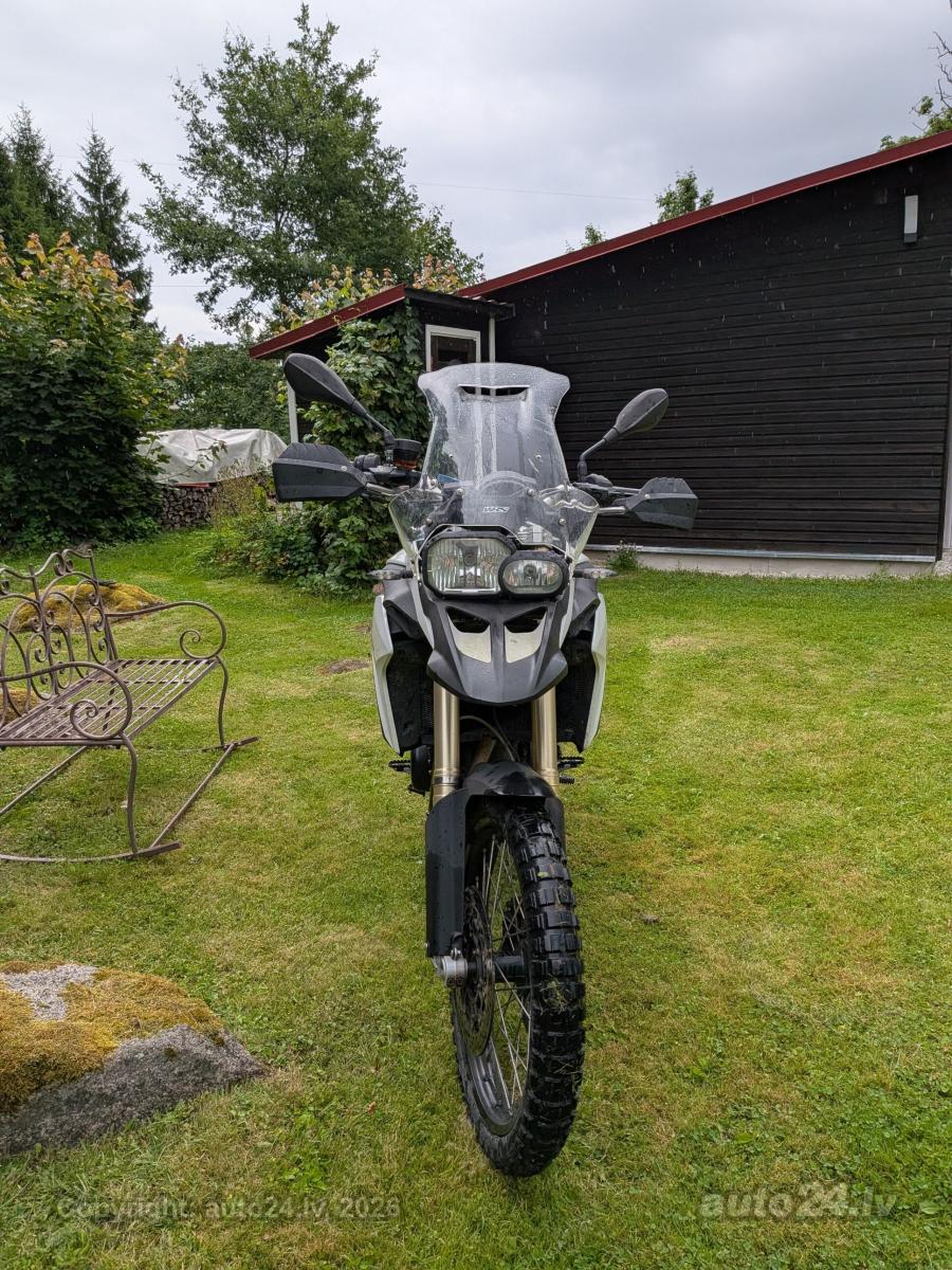 Balts BMW F 800GS 2012 Tallina, ar dzinēja tilpumu 0.80 L un nobraukumu 50 tūkst. km par 5999 €, foto 6 vietnē AUTOMOTO.COM.LV