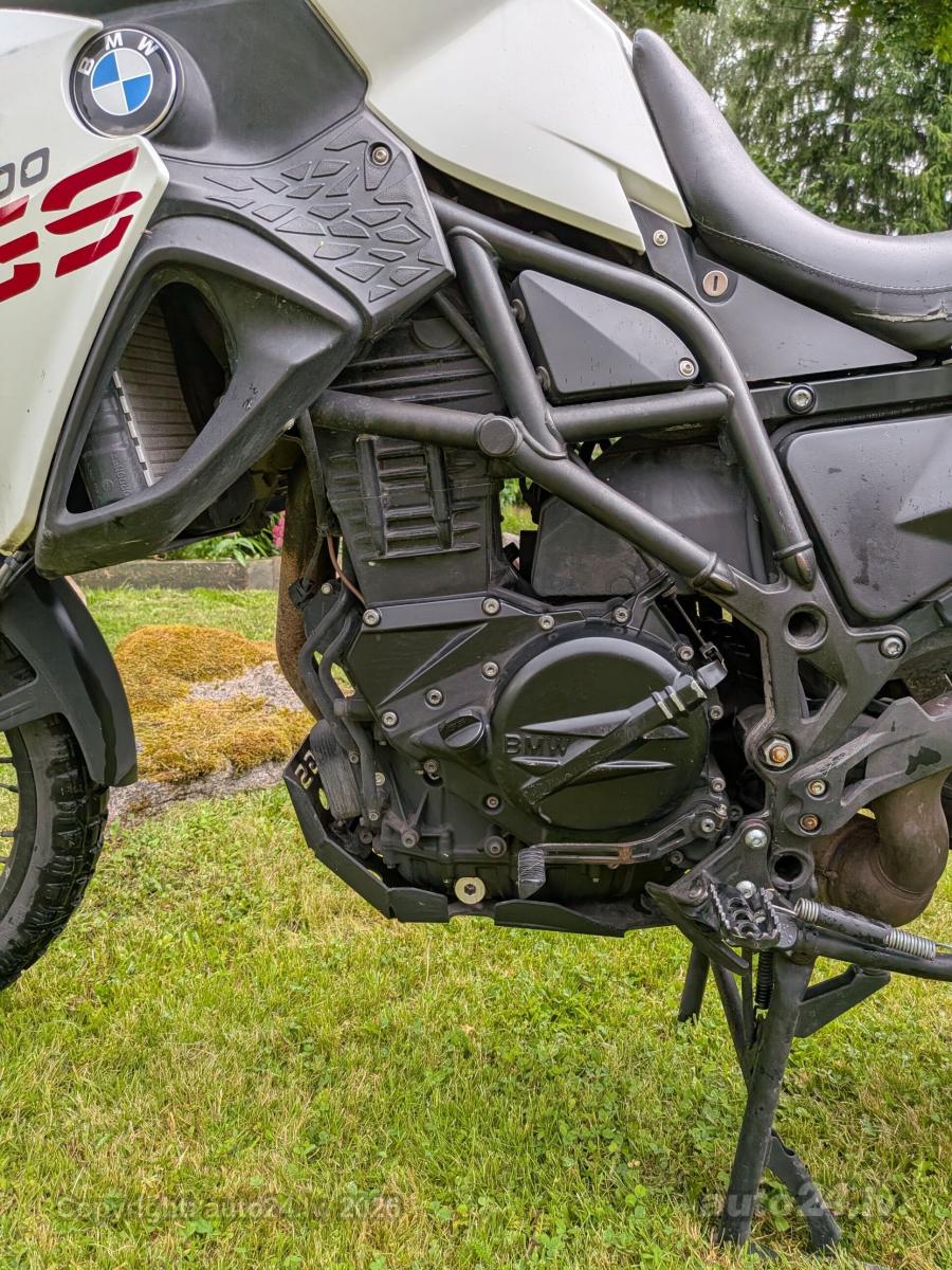 Balts BMW F 800GS 2012 Tallina, ar dzinēja tilpumu 0.80 L un nobraukumu 50 tūkst. km par 5999 €, foto 7 vietnē AUTOMOTO.COM.LV