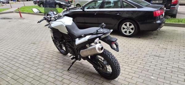 White BMW F 800GS 2012 in Vilnius, with an engine capacity of 0.80 L and mileage of 61 thousand km for 4999 €, photo 7 on AUTOMOTO.COM.LV