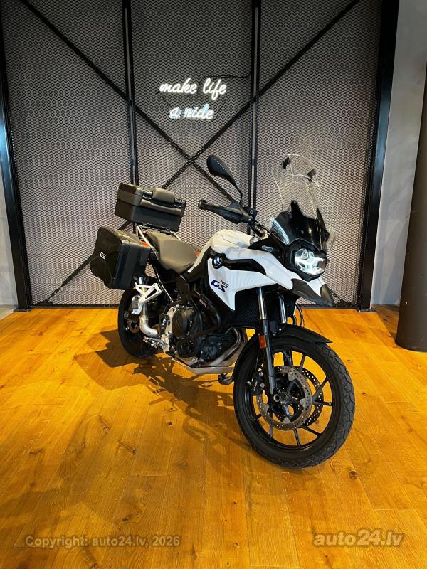 White BMW F 800GS 2024 in Tallinn, with an engine capacity of 0.90 L and mileage of 16 thousand km for 11900 €, photo 1 on AUTOMOTO.COM.LV