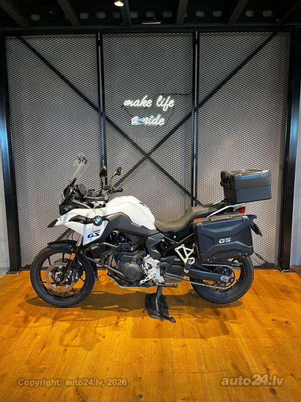 White BMW F 800GS 2024 in Tallinn, with an engine capacity of 0.90 L and mileage of 16 thousand km for 11900 €, photo 2 on AUTOMOTO.COM.LV