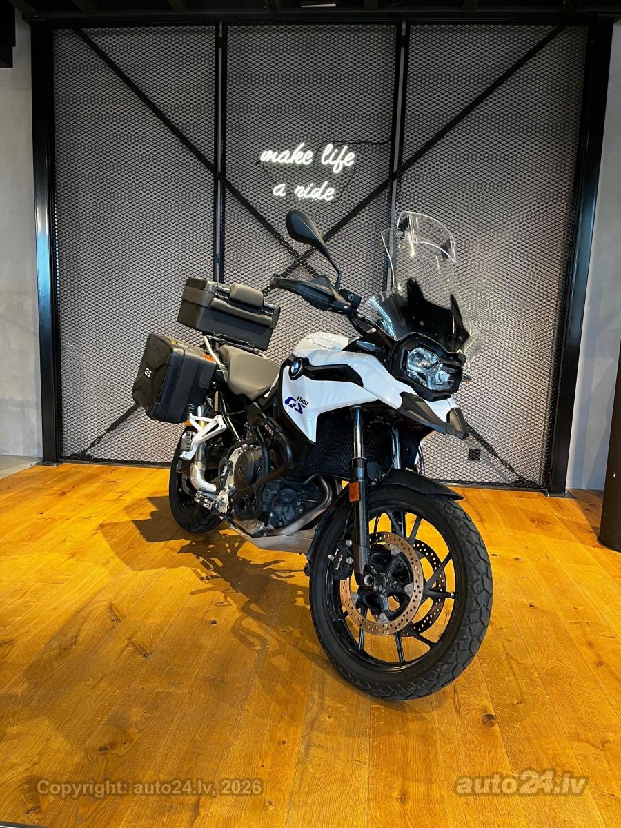 White BMW F 800GS 2024 in Tallinn, with an engine capacity of 0.90 L and mileage of 16 thousand km for 11900 €, photo 4 on AUTOMOTO.COM.LV