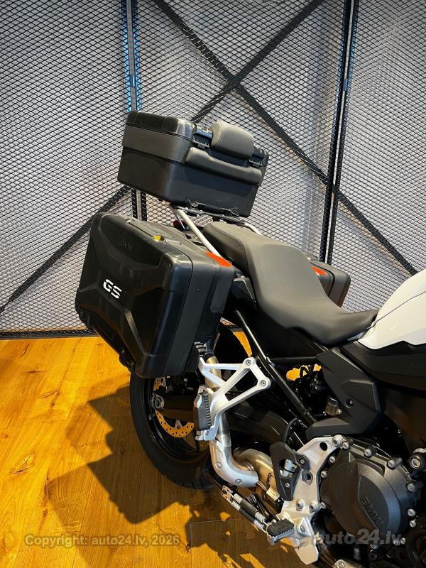White BMW F 800GS 2024 in Tallinn, with an engine capacity of 0.90 L and mileage of 16 thousand km for 11900 €, photo 4 on AUTOMOTO.COM.LV