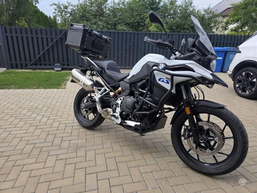 Белый БМВ F 800GS 2025 в Вильнюс, объемом двигателя 0.90 л и пробегом 4 тыс. км за 13000 €, фото 4 на AUTOMOTO.COM.LV