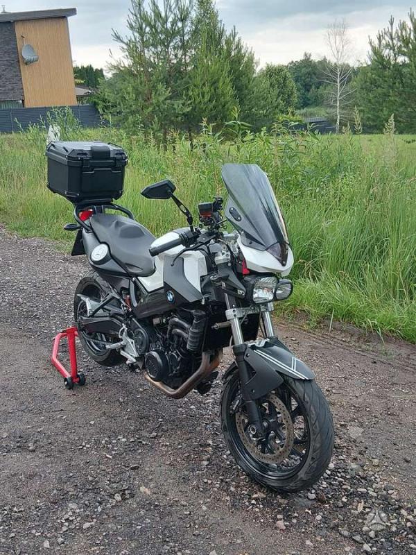 Черный БМВ F 800R 2009 в Каунас, объемом двигателя 0.80 л и пробегом 29 тыс. км за 3700 €, фото 2 на AUTOMOTO.COM.LV