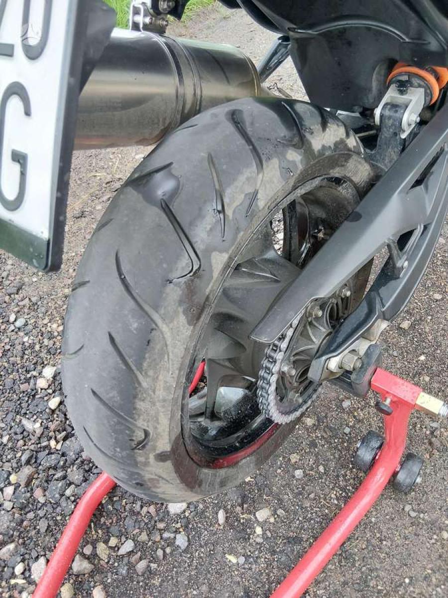 Черный БМВ F 800R 2009 в Каунас, объемом двигателя 0.80 л и пробегом 29 тыс. км за 3700 €, фото 8 на AUTOMOTO.COM.LV