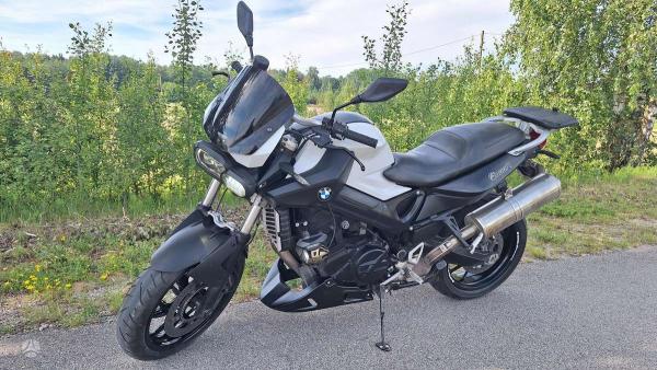 Black BMW F 800R 2011 in Kaunas, with an engine capacity of 0.80 L and mileage of 62 thousand km for 2600 €, photo 4 on AUTOMOTO.COM.LV