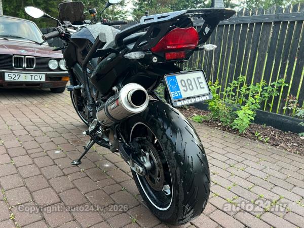 Черный БМВ F 800R 2011 в Таллин, объемом двигателя 0.00 л и пробегом 0 тыс. км за 4000 €, фото 4 на AUTOMOTO.COM.LV