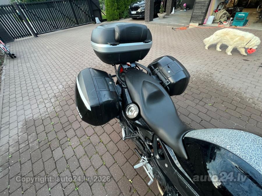 Черный БМВ F 800R 2011 в Таллин, объемом двигателя 0.00 л и пробегом 0 тыс. км за 4000 €, фото 13 на AUTOMOTO.COM.LV