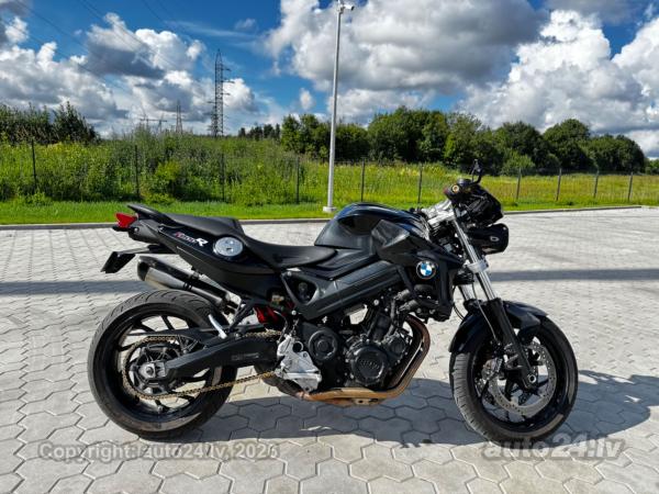Черный БМВ F 800R 2012 в Таллин, объемом двигателя 0.80 л и пробегом 40 тыс. км за 4900 €, фото 2 на AUTOMOTO.COM.LV