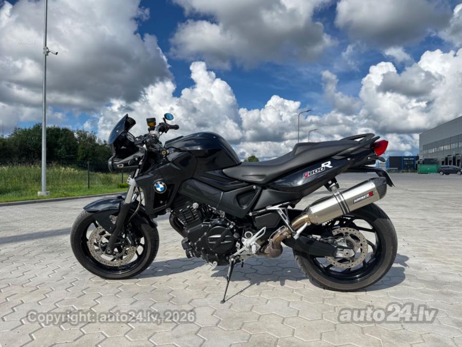 Melns BMW F 800R 2012 Tallina, ar dzinēja tilpumu 0.80 L un nobraukumu 40 tūkst. km par 4900 €, foto 4 vietnē AUTOMOTO.COM.LV