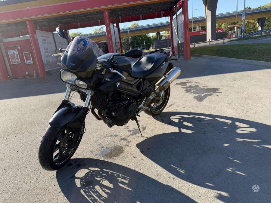 Green BMW F 800R 2011 in Klaipeda, with an engine capacity of 0.80 L and mileage of 48 thousand km for 2650 €, photo 3 on AUTOMOTO.COM.LV