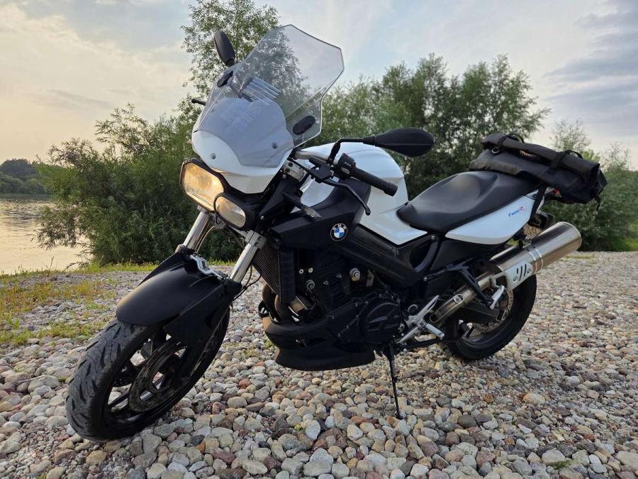 BMW F 800R 2010 in Kaunas, with an engine capacity of 0.80 L and mileage of 64 thousand km for 3690 €, photo 1 on AUTOMOTO.COM.LV