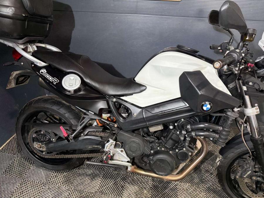 БМВ F 800R 2010 в Таураге, объемом двигателя 0.80 л и пробегом 50 тыс. км за 2100 €, фото 4 на AUTOMOTO.COM.LV