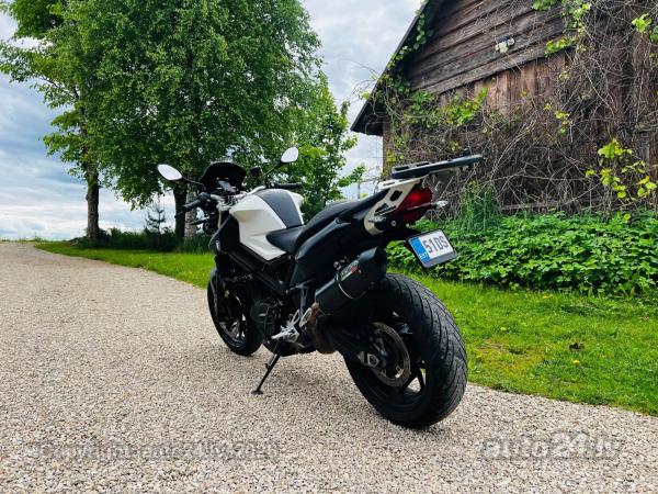 BMW F 800R 2011 in Tartu, with an engine capacity of 0.80 L and mileage of 67 thousand km for 3999 €, photo 3 on AUTOMOTO.COM.LV