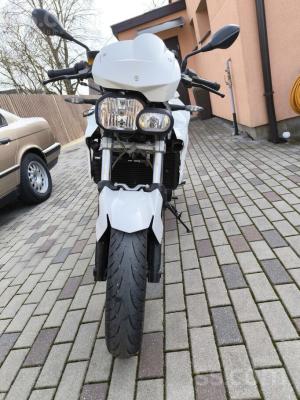 BMW F 800R 2012 in Liepaja, with an engine capacity of 0.80 L and mileage of 0 thousand km for 4150 €, photo 5 on AUTOMOTO.COM.LV