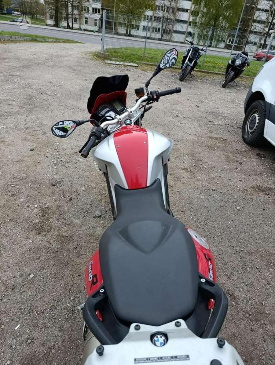 BMW F 800R 2013 in Vievis, with an engine capacity of 0.80 L and mileage of 20 thousand km for 2700 €, photo 8 on AUTOMOTO.COM.LV