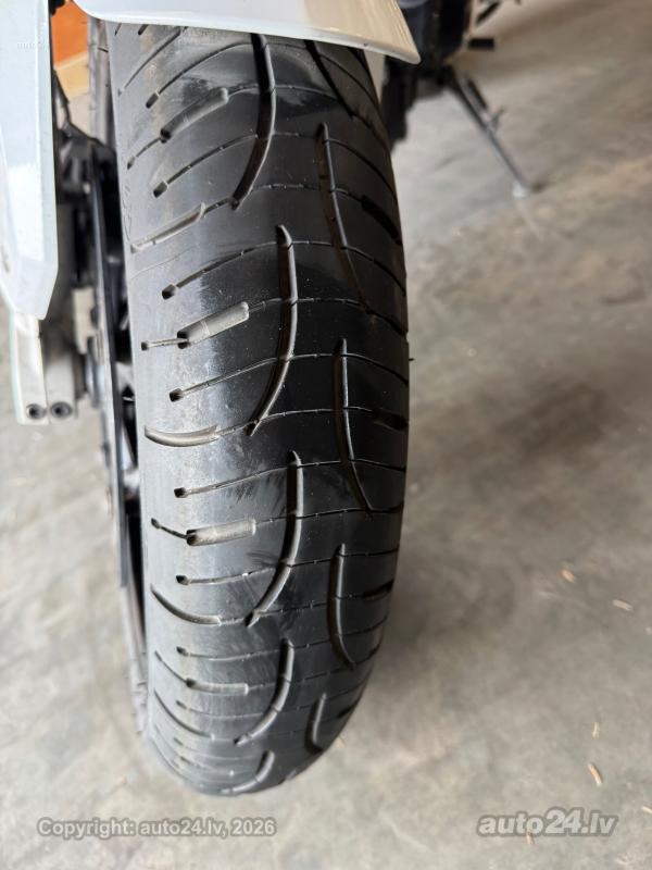БМВ F 800R 2016 в Таллин, объемом двигателя 0.00 л и пробегом 22 тыс. км за 5000 €, фото 4 на AUTOMOTO.COM.LV