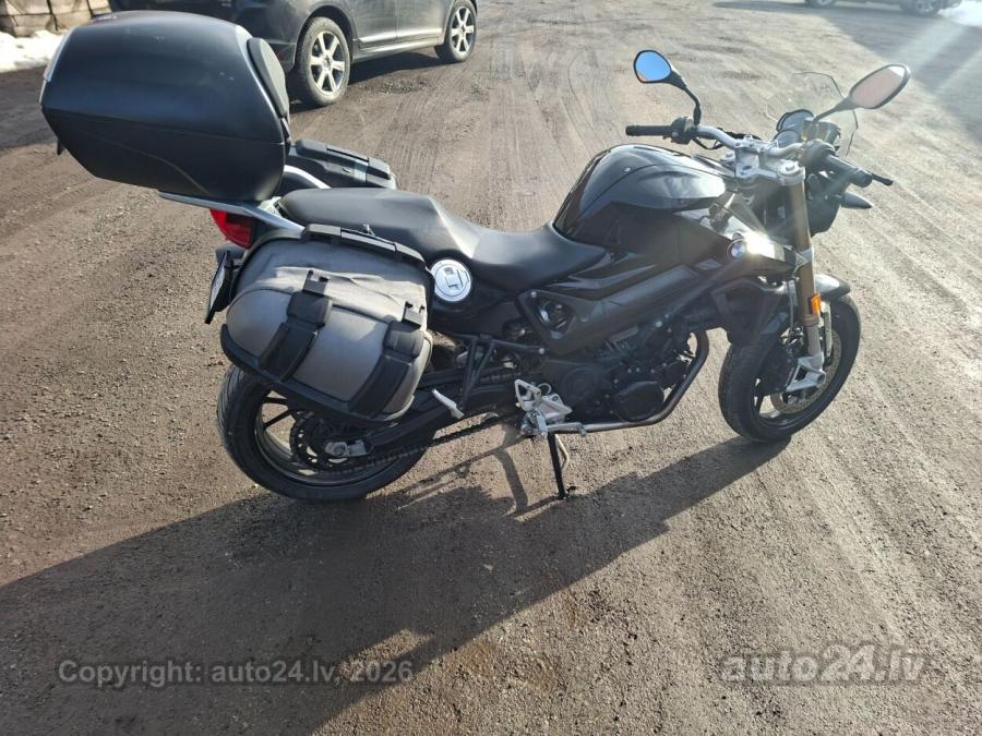 BMW F 800R 2017 in Tallinn, with an engine capacity of 0.80 L and mileage of 29 thousand km for 4990 €, photo 7 on AUTOMOTO.COM.LV