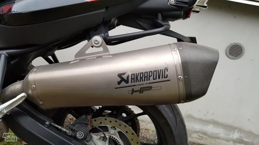 Red BMW F 800R 2019 in Vilnius, with an engine capacity of 0.80 L and mileage of 32 thousand km for 4700 €, photo 5 on AUTOMOTO.COM.LV