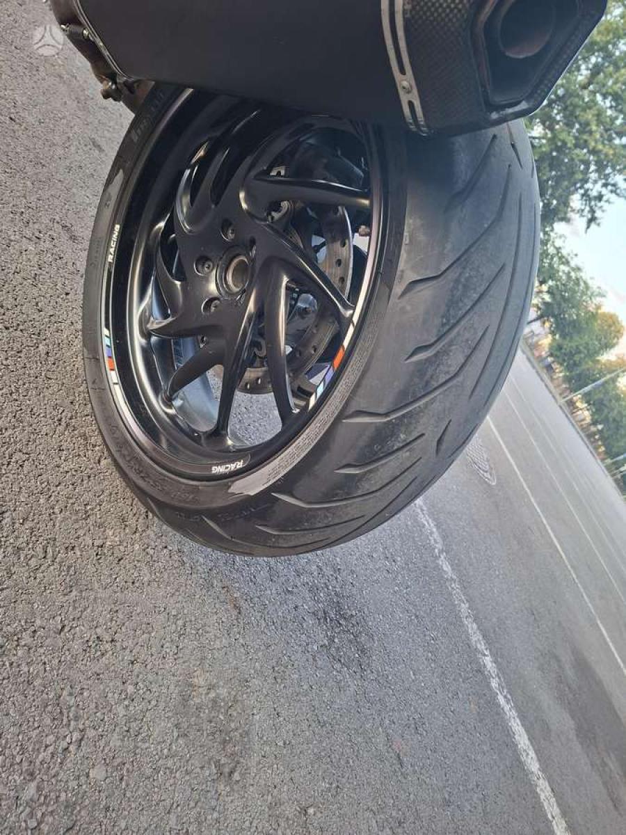 Синий БМВ F 800S 2006 в Мариямполе, объемом двигателя 0.80 л и пробегом 39 тыс. км за 2400 €, фото 6 на AUTOMOTO.COM.LV