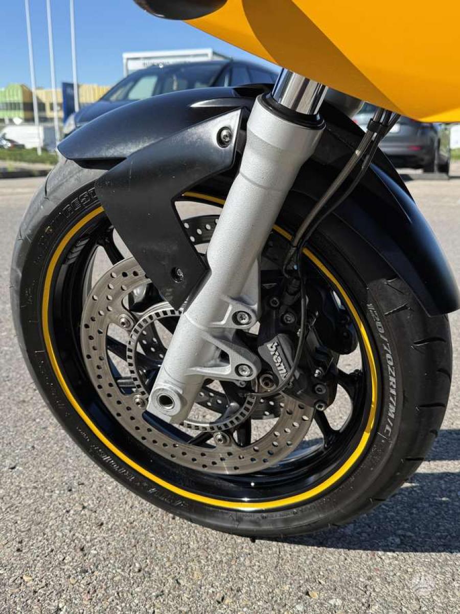Желтый БМВ F 800S 2006 в Вильнюс, объемом двигателя 0.80 л и пробегом 56 тыс. км за 2299 €, фото 14 на AUTOMOTO.COM.LV