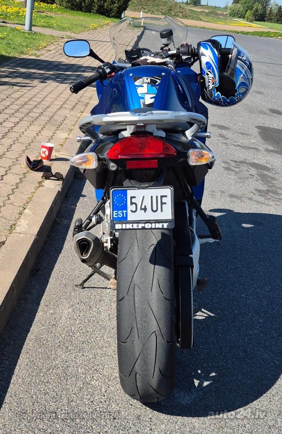 Blue BMW F 800ST 2007 in Tallinn, with an engine capacity of 0.80 L and mileage of 36 thousand km for 3000 €, photo 4 on AUTOMOTO.COM.LV