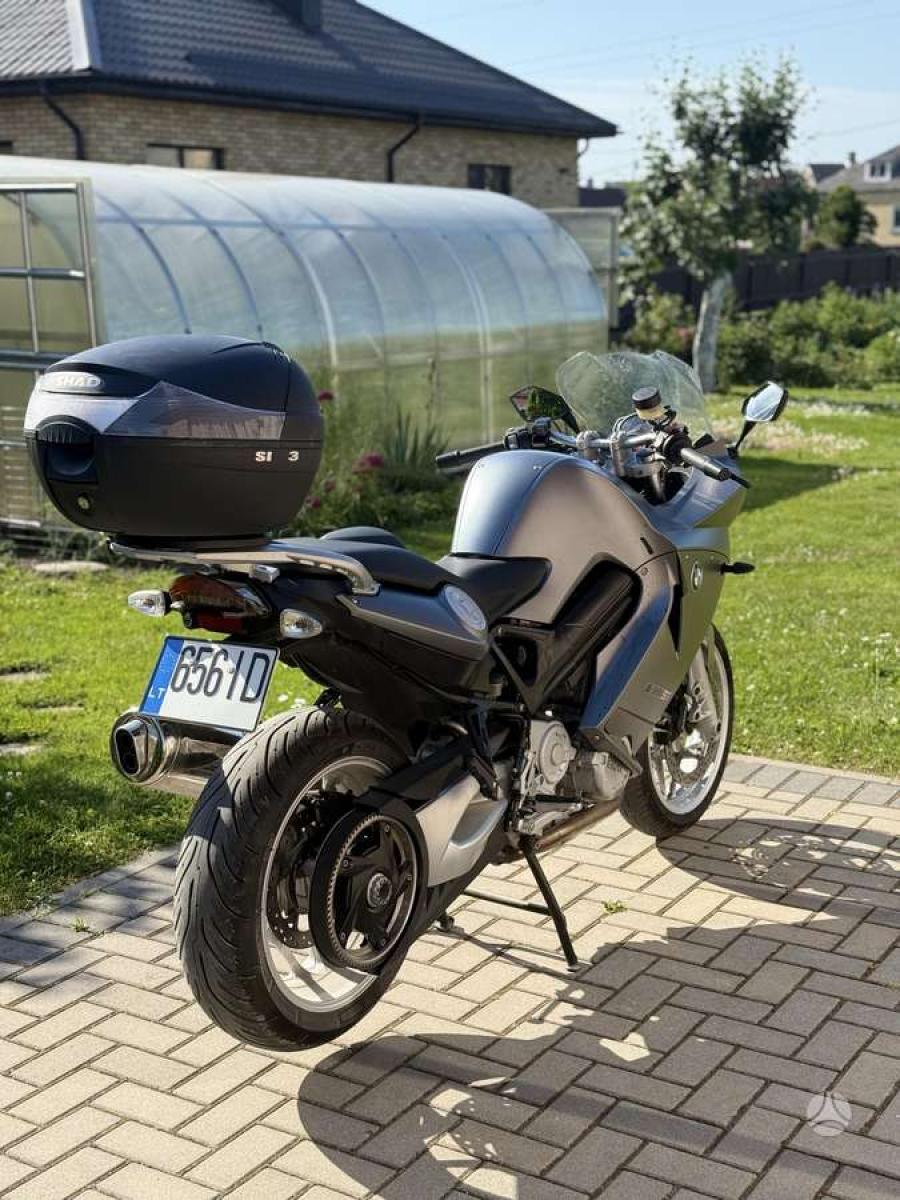 Grey BMW F 800ST 2007 in Kursenai, with an engine capacity of 0.80 L and mileage of 37 thousand km for 2400 €, photo 6 on AUTOMOTO.COM.LV