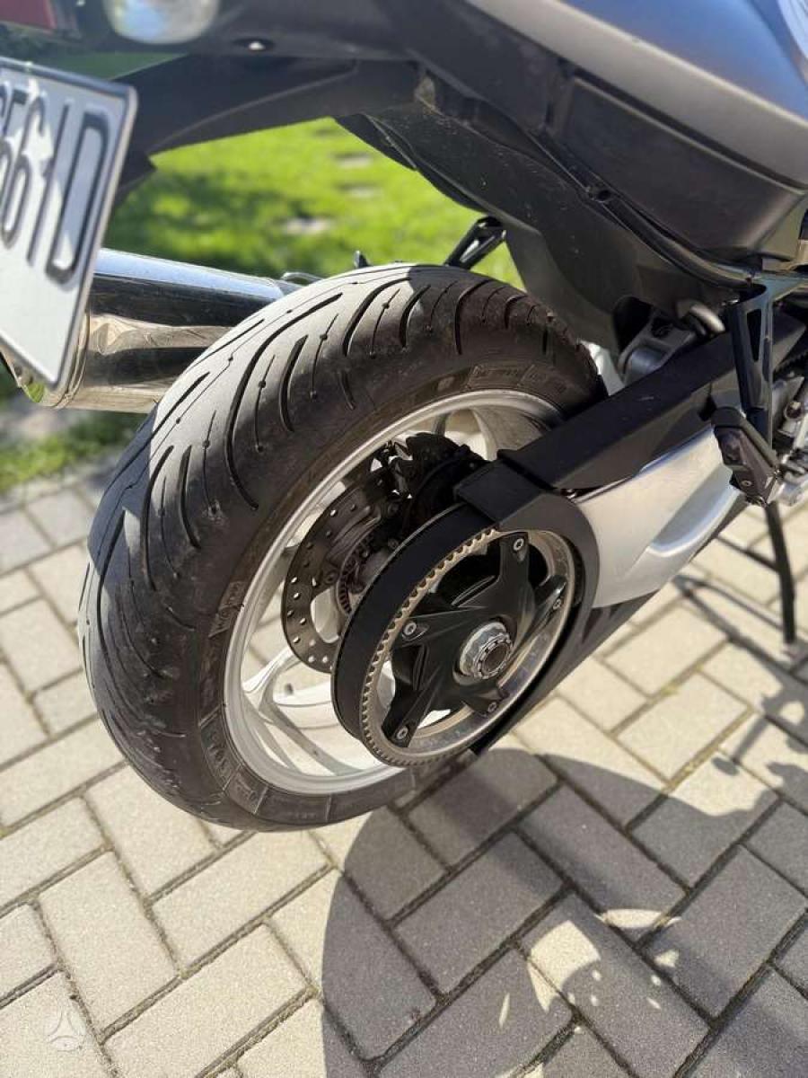 Grey BMW F 800ST 2007 in Kursenai, with an engine capacity of 0.80 L and mileage of 37 thousand km for 2400 €, photo 12 on AUTOMOTO.COM.LV