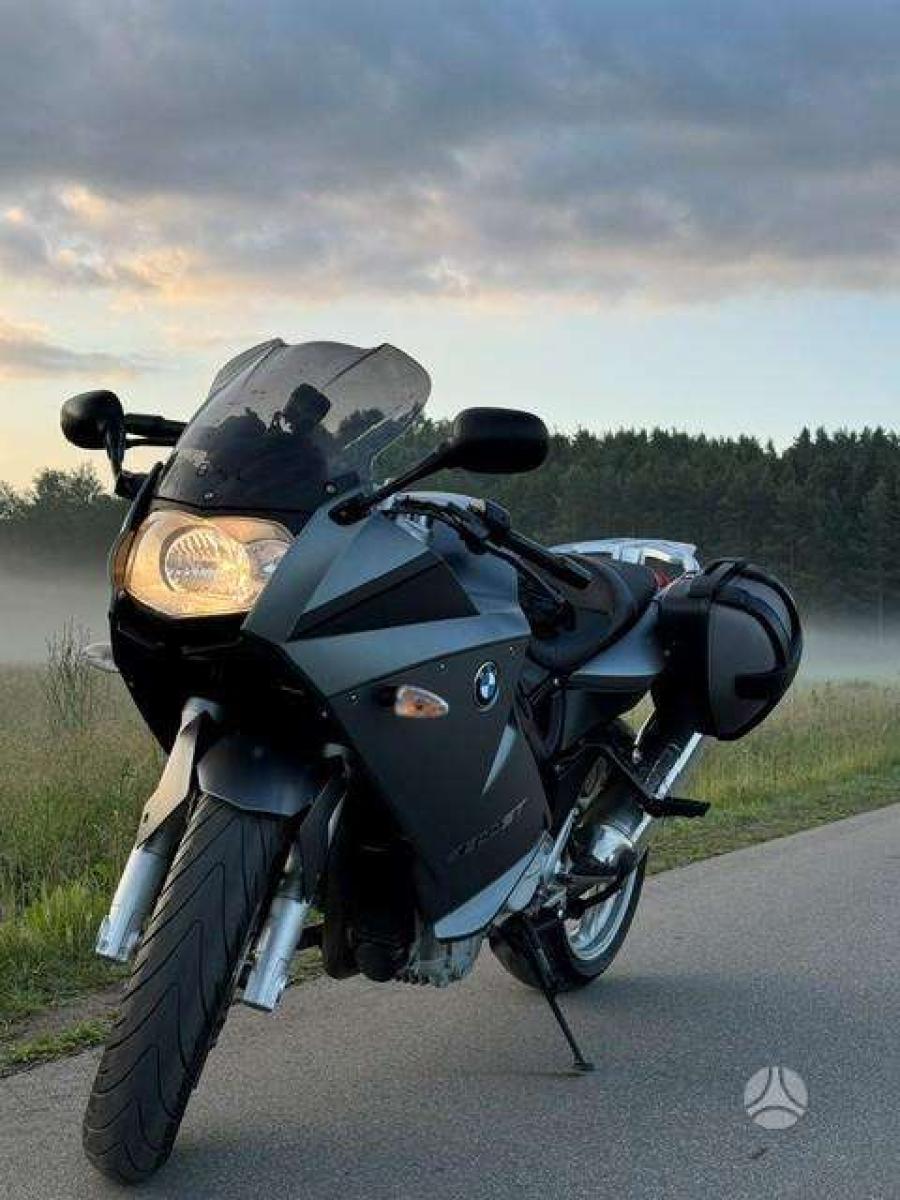 Серый БМВ F 800ST 2007 в Каунас, объемом двигателя 0.80 л и пробегом 38 тыс. км за 2300 €, фото 1 на AUTOMOTO.COM.LV