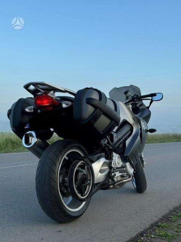 Серый БМВ F 800ST 2007 в Каунас, объемом двигателя 0.80 л и пробегом 38 тыс. км за 2300 €, фото 2 на AUTOMOTO.COM.LV
