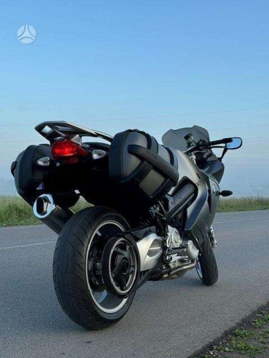 Серый БМВ F 800ST 2007 в Каунас, объемом двигателя 0.80 л и пробегом 38 тыс. км за 2300 €, фото 3 на AUTOMOTO.COM.LV