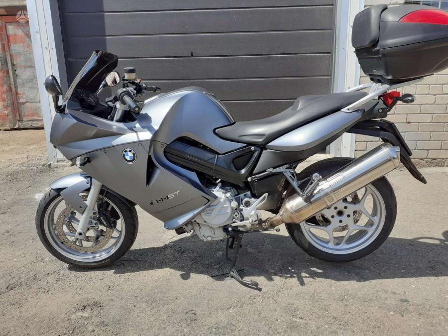 Pelēks BMW F 800ST 2009 Panevēža, ar dzinēja tilpumu 0.80 L un nobraukumu 42 tūkst. km par 2600 €, foto 1 vietnē AUTOMOTO.COM.LV