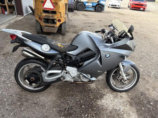 BMW F 800ST 2006 Kelmė, ar dzinēja tilpumu 0.80 L un nobraukumu 70 tūkst. km par 1130 €, foto 3 vietnē AUTOMOTO.COM.LV