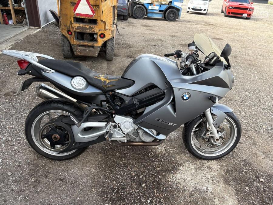 BMW F 800ST 2006 in Kelme, with an engine capacity of 0.80 L and mileage of 70 thousand km for 1130 €, photo 3 on AUTOMOTO.COM.LV