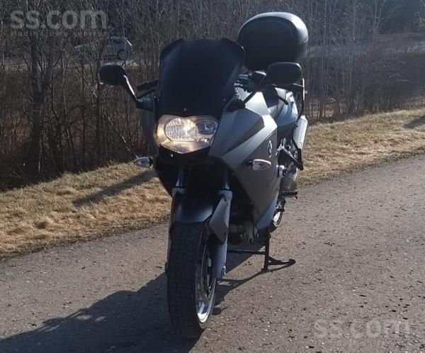 BMW F 800ST 2007 in Aizkraukle, with an engine capacity of 0.80 L and mileage of 0 thousand km for 2900 €, photo 2 on AUTOMOTO.COM.LV