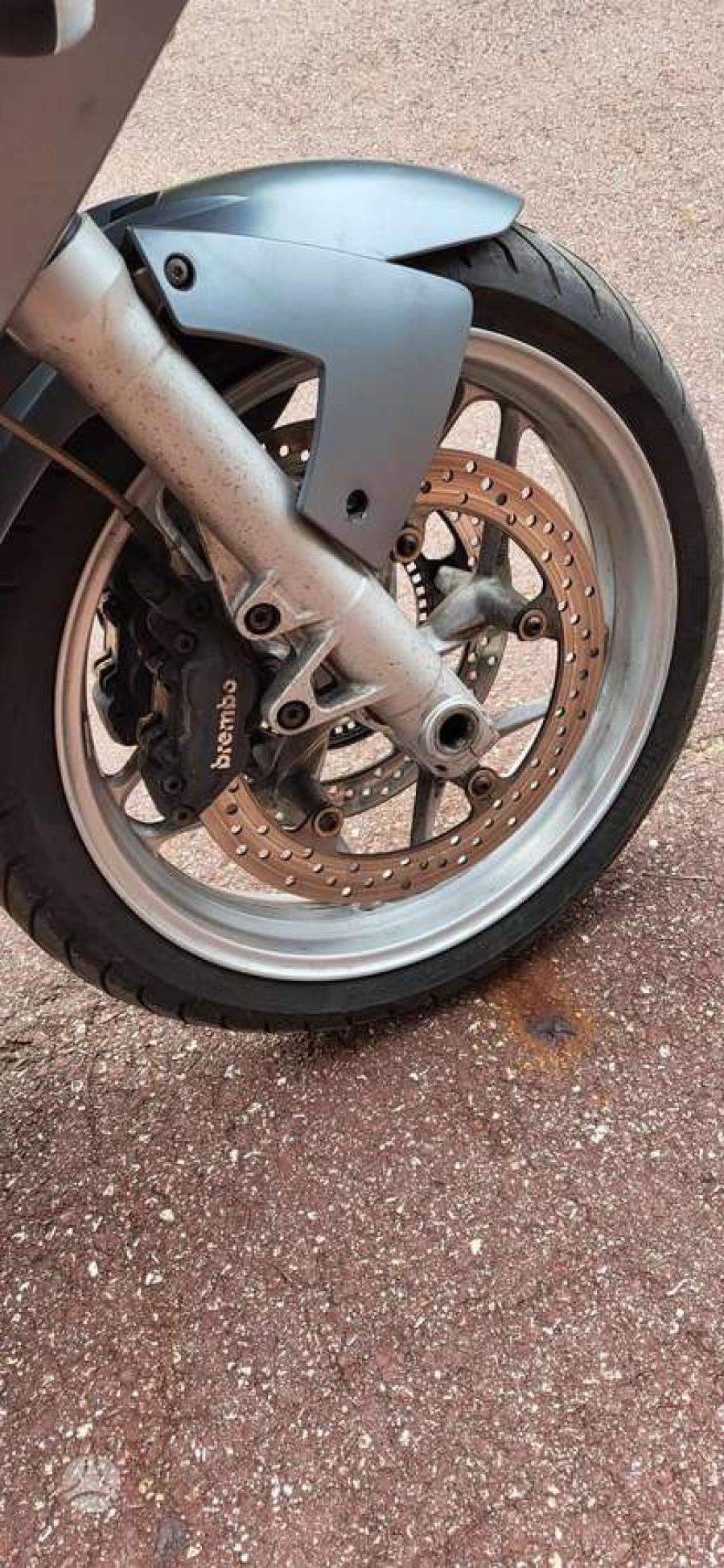 BMW F 800ST 2007 in Vilnius, with an engine capacity of 0.80 L and mileage of 89 thousand km for 2000 €, photo 6 on AUTOMOTO.COM.LV