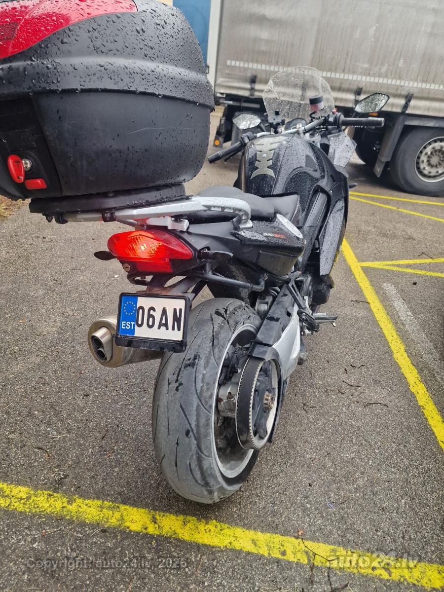 BMW F 800ST 2008 in Tallinn, with an engine capacity of 0.80 L and mileage of 46 thousand km for 2499 €, photo 7 on AUTOMOTO.COM.LV