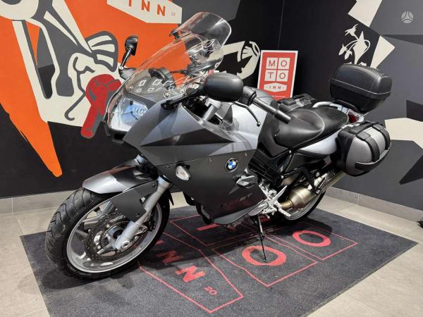 Красный БМВ F 800ST 2008 в Вильнюс, объемом двигателя 0.80 л и пробегом 47 тыс. км за 2999 €, фото 2 на AUTOMOTO.COM.LV