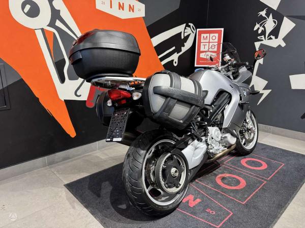 Sarkans BMW F 800ST 2008 Viļņa, ar dzinēja tilpumu 0.80 L un nobraukumu 47 tūkst. km par 2999 €, foto 7 vietnē AUTOMOTO.COM.LV