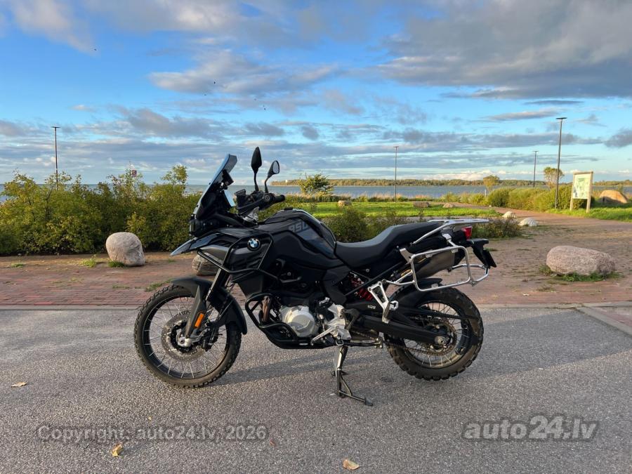 Melns BMW F 850GS Adventure 2022 Pērnava, ar dzinēja tilpumu 0.85 L un nobraukumu 11 tūkst. km par 12500 €, foto 12 vietnē AUTOMOTO.COM.LV