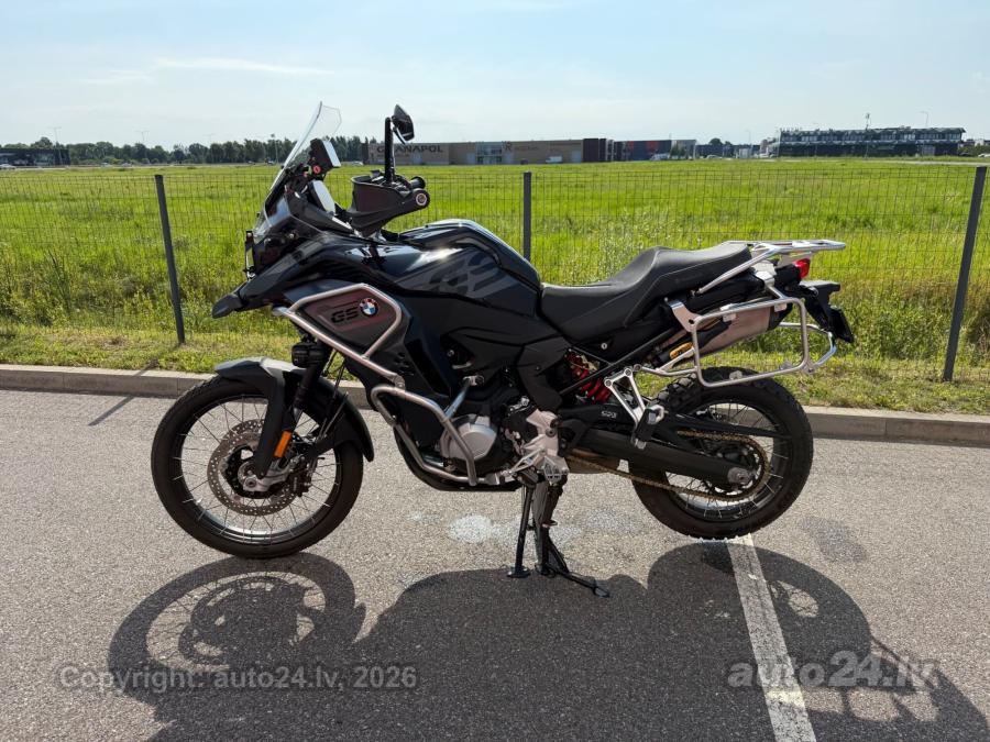 Black BMW F 850GS Adventure 2023 in Tallinn, with an engine capacity of 0.85 L and mileage of 1 thousand km for 13750 €, photo 4 on AUTOMOTO.COM.LV