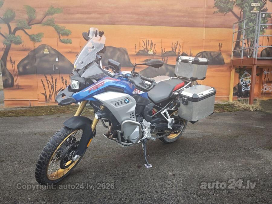 Blue BMW F 850GS Adventure 2019 in Tallinn, with an engine capacity of 0.85 L and mileage of 13 thousand km for 12900 €, photo 1 on AUTOMOTO.COM.LV