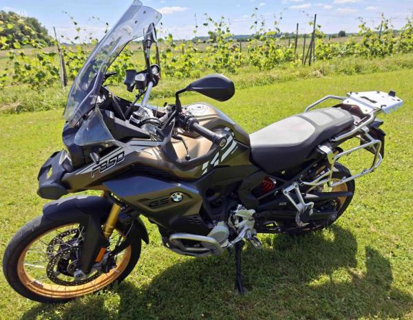 Green BMW F 850GS Adventure 2023 in Kupiskis, with an engine capacity of 0.85 L and mileage of 35 thousand km for 12000 €, photo 1 on AUTOMOTO.COM.LV