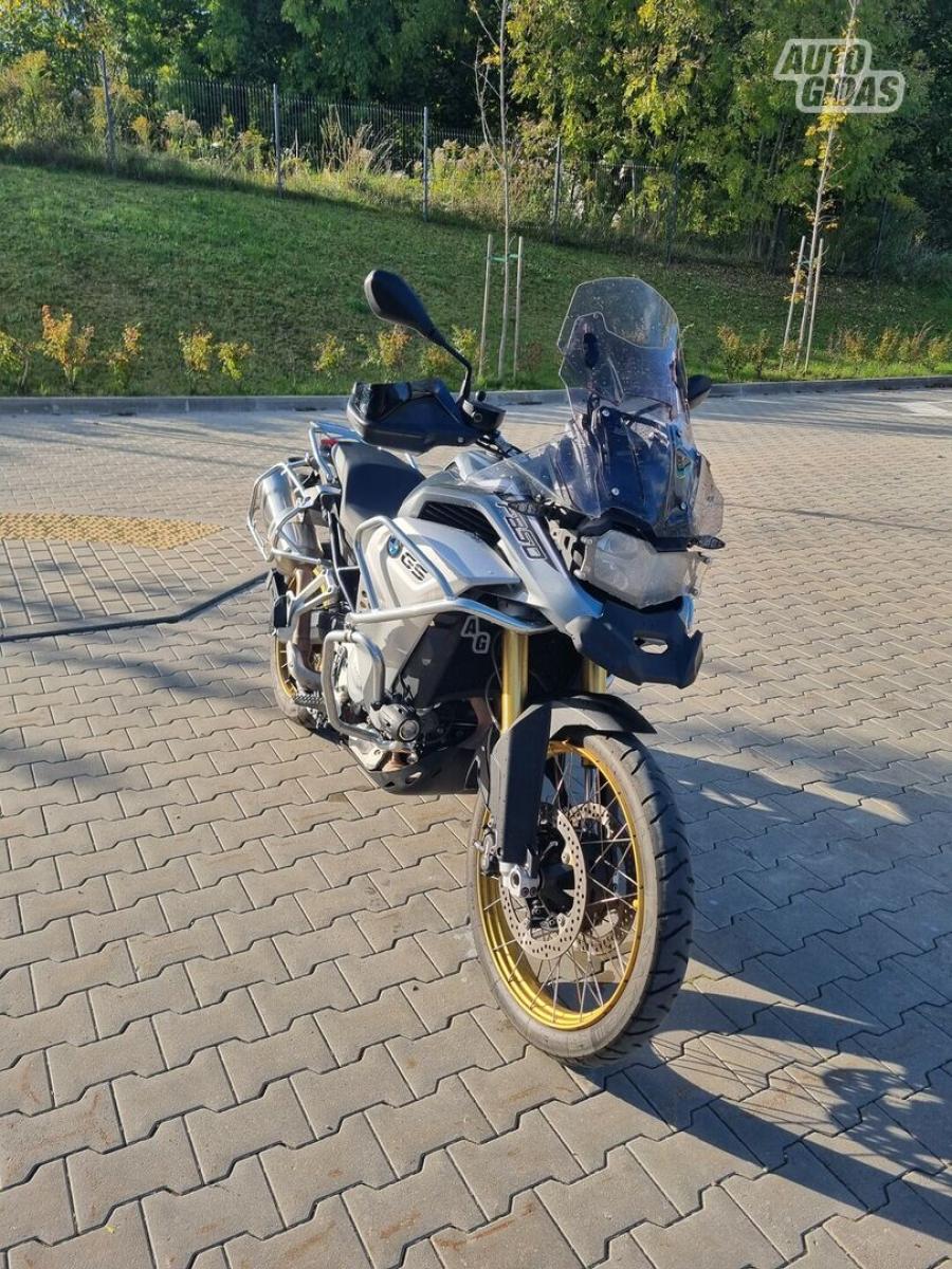 Pelēks BMW F 850GS Adventure 2019 Viļņa, ar dzinēja tilpumu 0.85 L un nobraukumu 29 tūkst. km par 10300 €, foto 5 vietnē AUTOMOTO.COM.LV