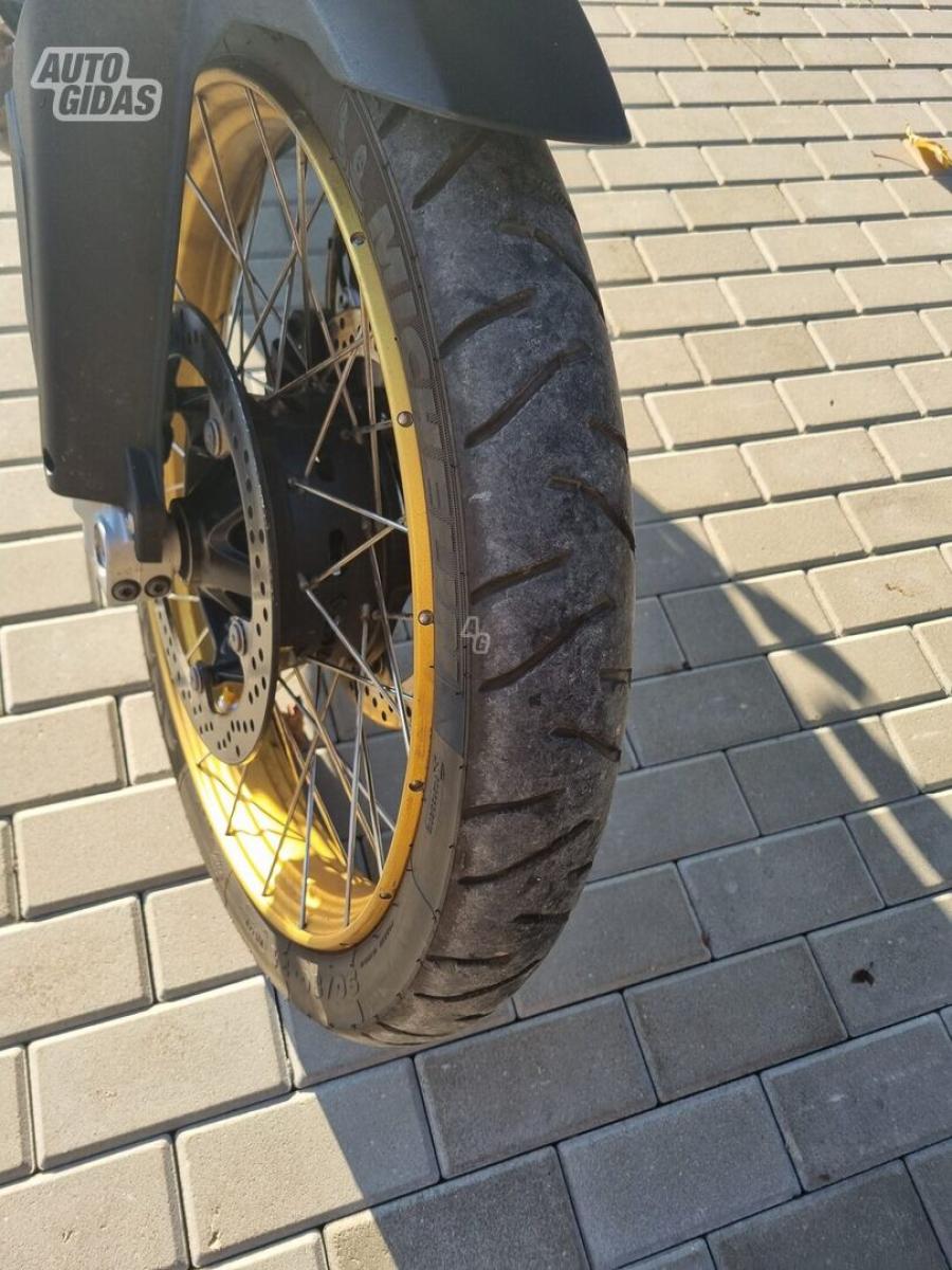 Pelēks BMW F 850GS Adventure 2019 Viļņa, ar dzinēja tilpumu 0.85 L un nobraukumu 29 tūkst. km par 10300 €, foto 24 vietnē AUTOMOTO.COM.LV
