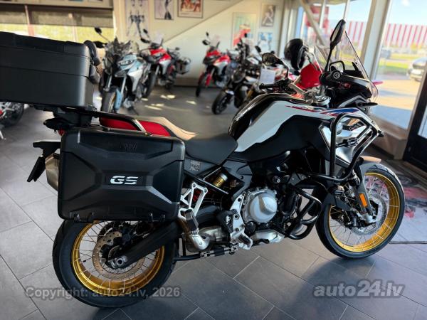 White BMW F 850GS Adventure 2018 in Tallinn, with an engine capacity of 0.85 L and mileage of 40 thousand km for 8490 €, photo 3 on AUTOMOTO.COM.LV
