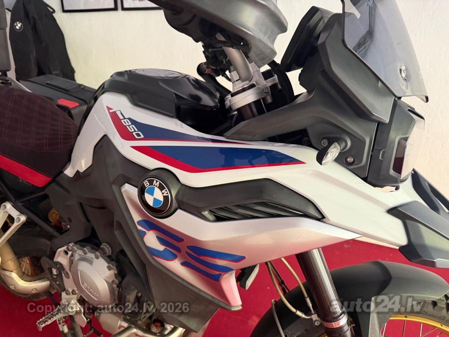 Balts BMW F 850GS Adventure 2018 Hāpsalu, ar dzinēja tilpumu 0.85 L un nobraukumu 68 tūkst. km par 8000 €, foto 18 vietnē AUTOMOTO.COM.LV