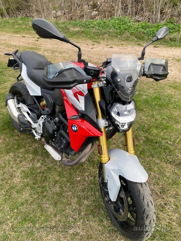 Black BMW F 900R 2021 in Tallinn, with an engine capacity of 0.90 L and mileage of 70 thousand km for 5900 €, photo 1 on AUTOMOTO.COM.LV